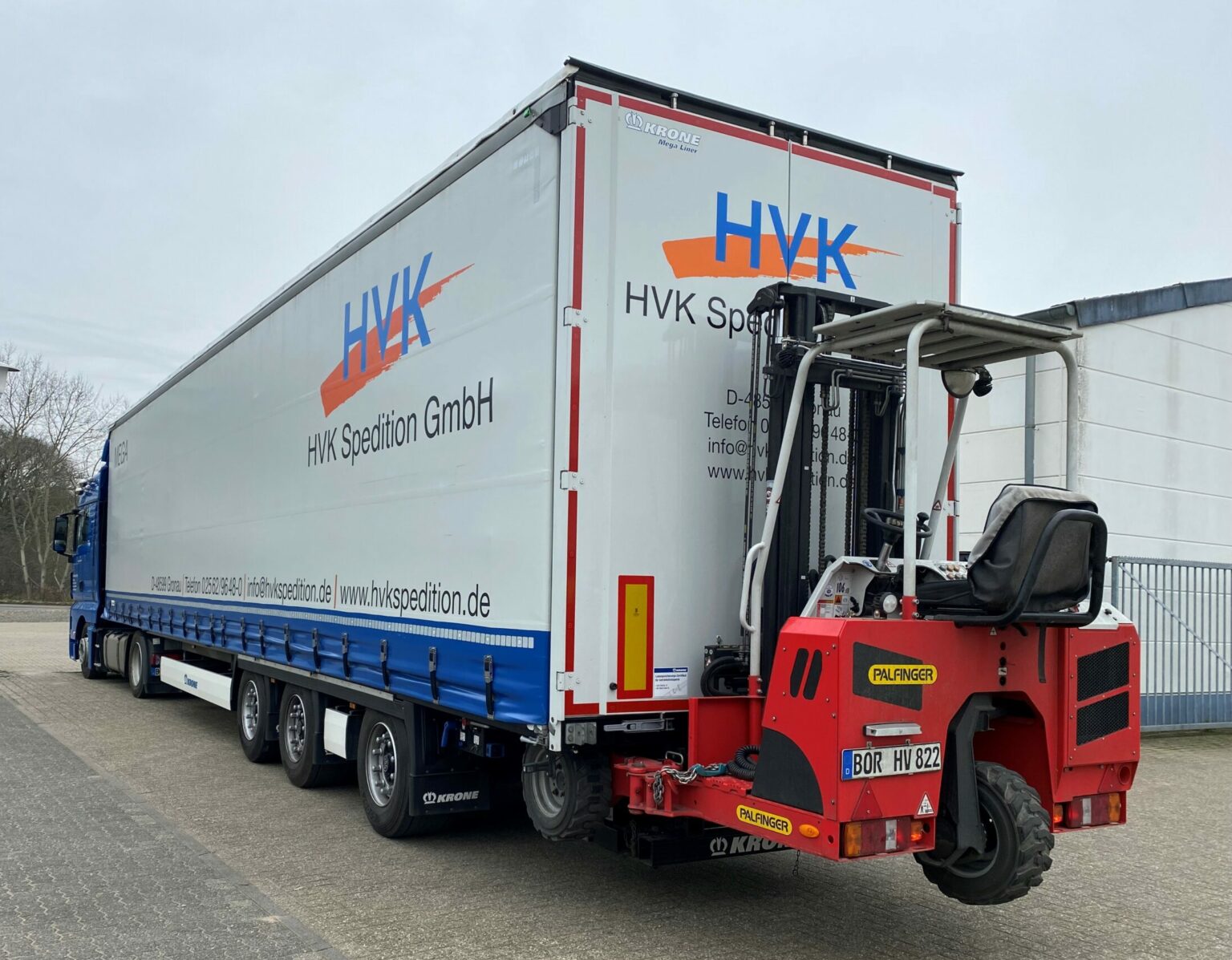 Weiterer Mitnahmestapler im Einsatz – HVK Spedition GmbH